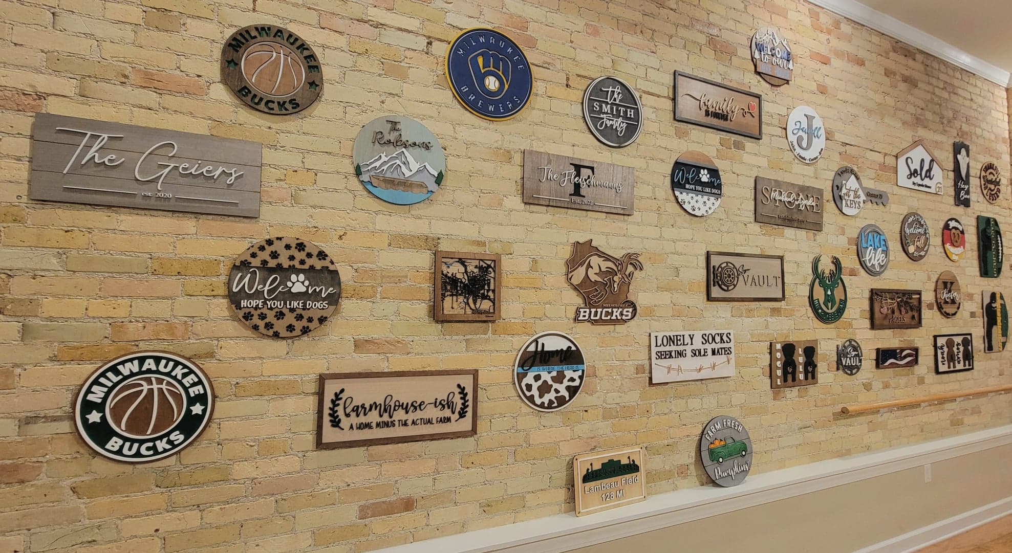 homepage title – Sign Vault